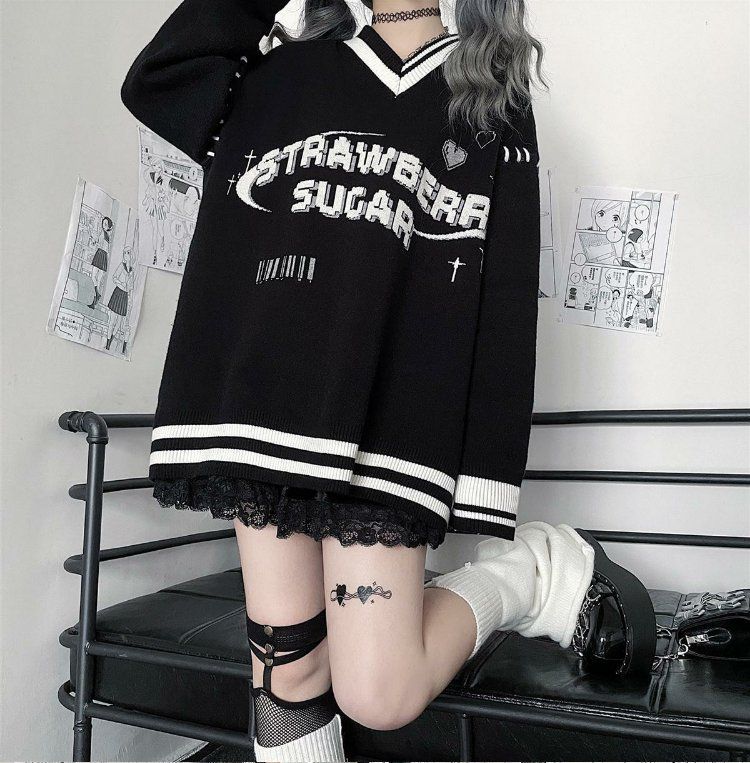 Y2K GOTHIC V-NECK SWEATER