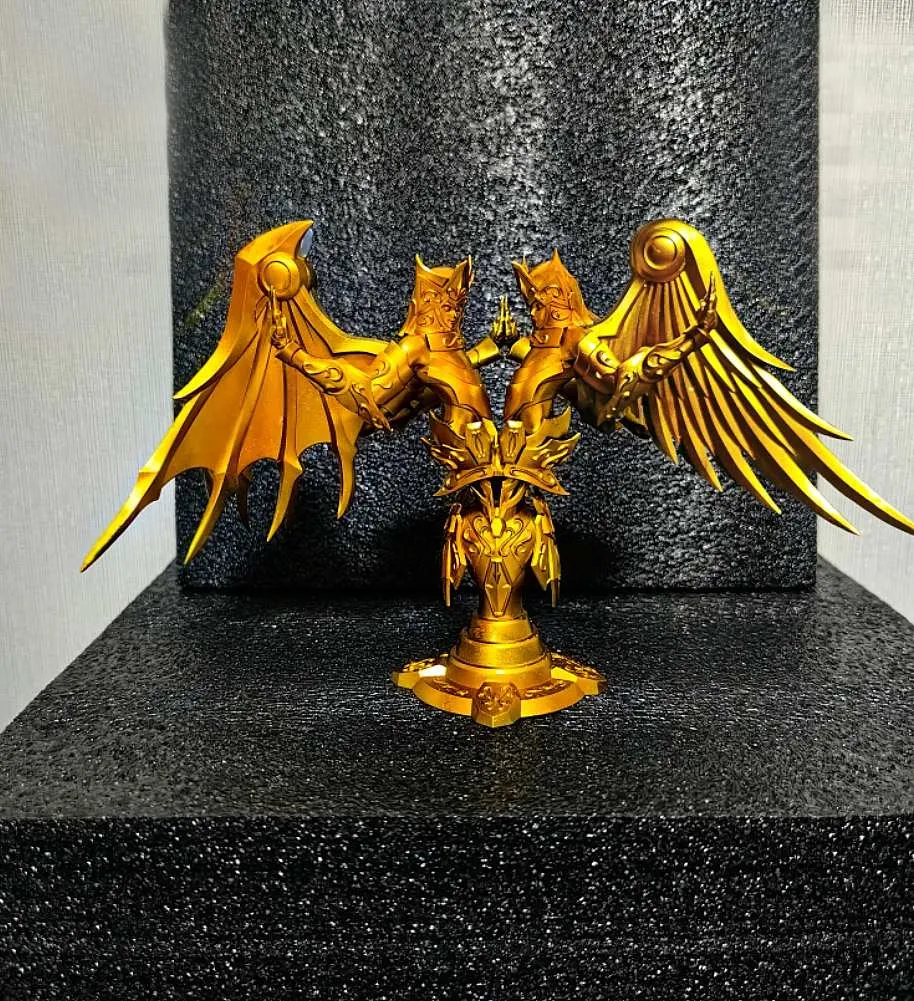 Gemini Cloth - Saint Seiya Statue - WWF Studios
