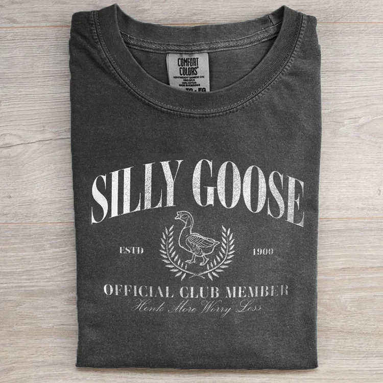 Silly Goose Club Graphic T-shirt