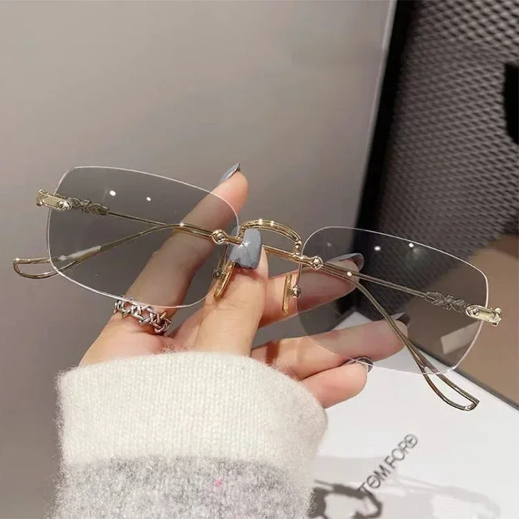 Luxury Rectangular Photochromic Reading Glasses Outdoor Color Changing ...