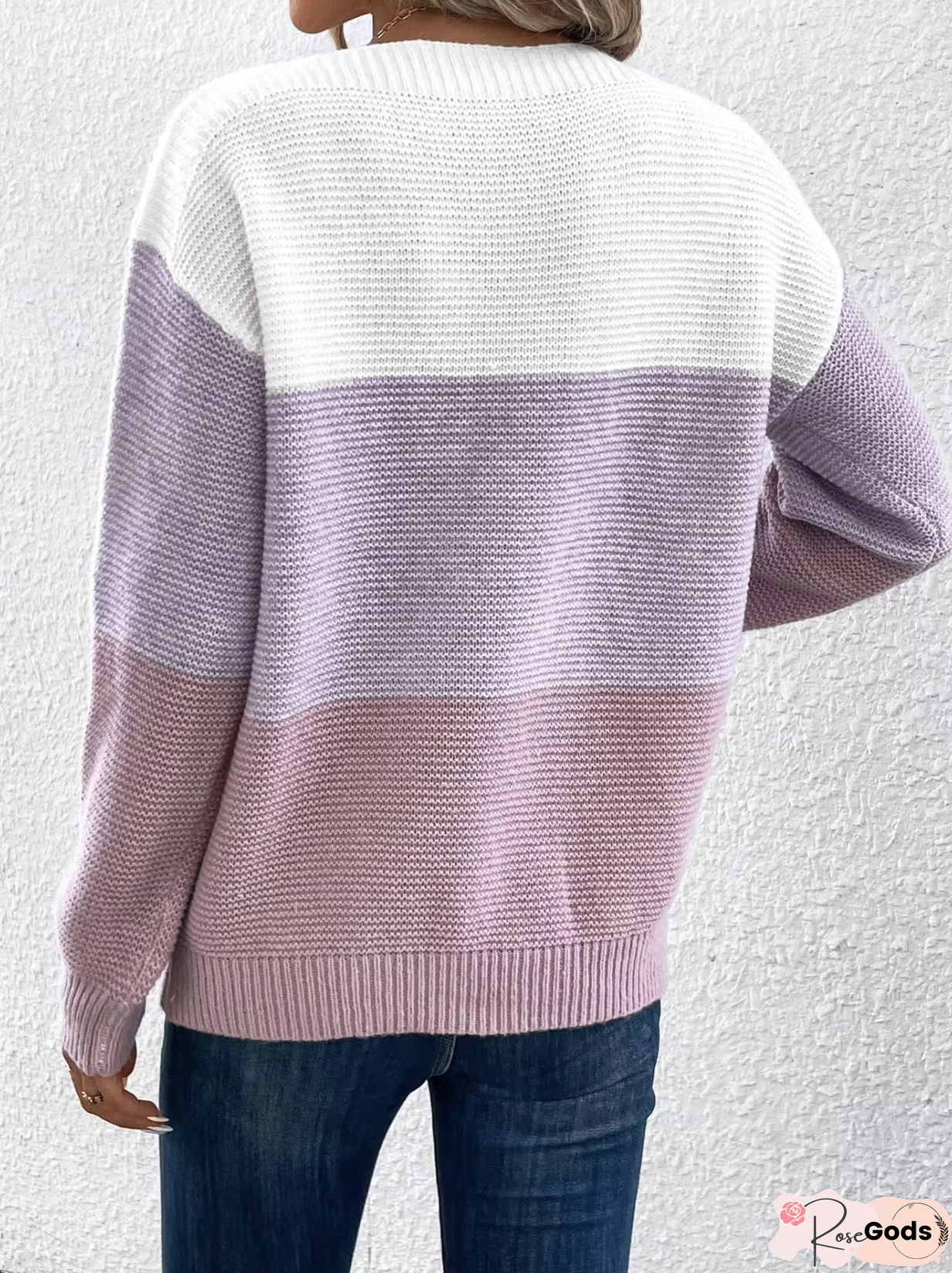 Modern and Versatile Pullover