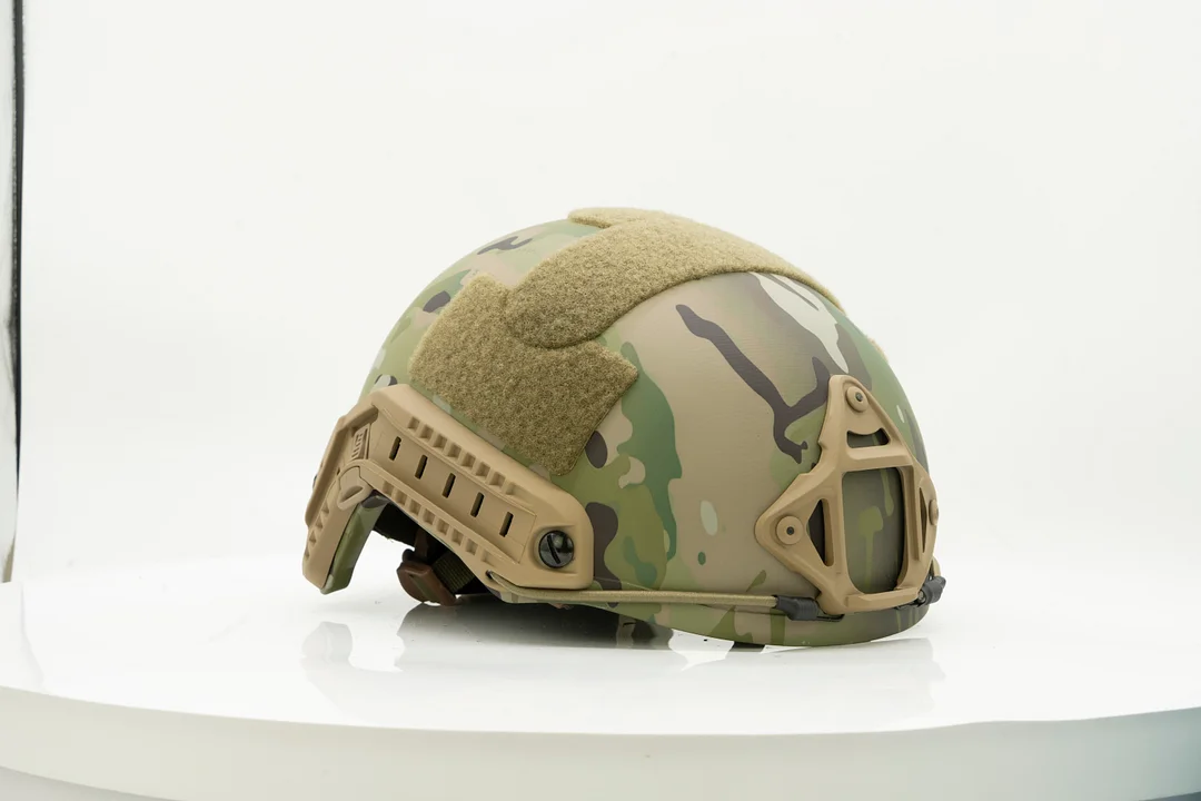 Ballistic Military and Law Enforcement Helmet 7.62x51mm Rifle ...