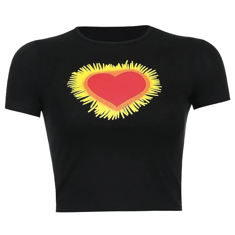FEATURED HEART PRINT CROP TOP