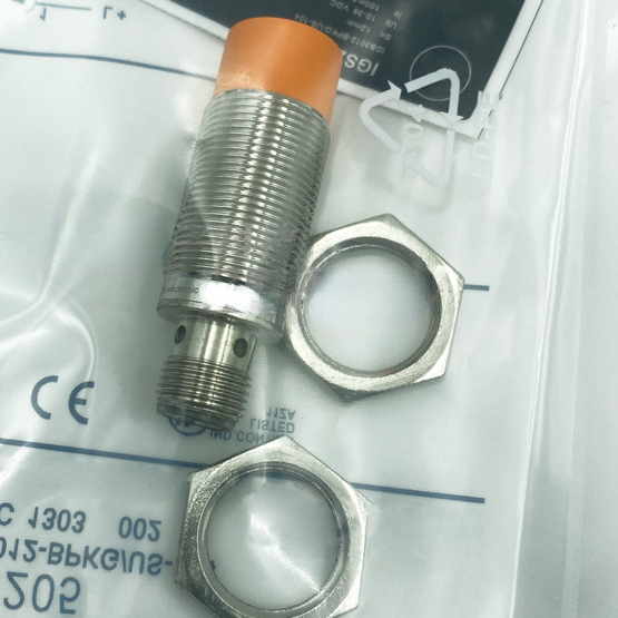 Plug in Proximity Switch IGS205 IGC204 DC Three Wire Sensor