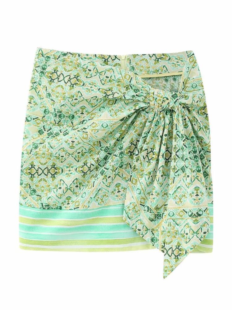 Val Retro Printed Wrap Mini Skirt