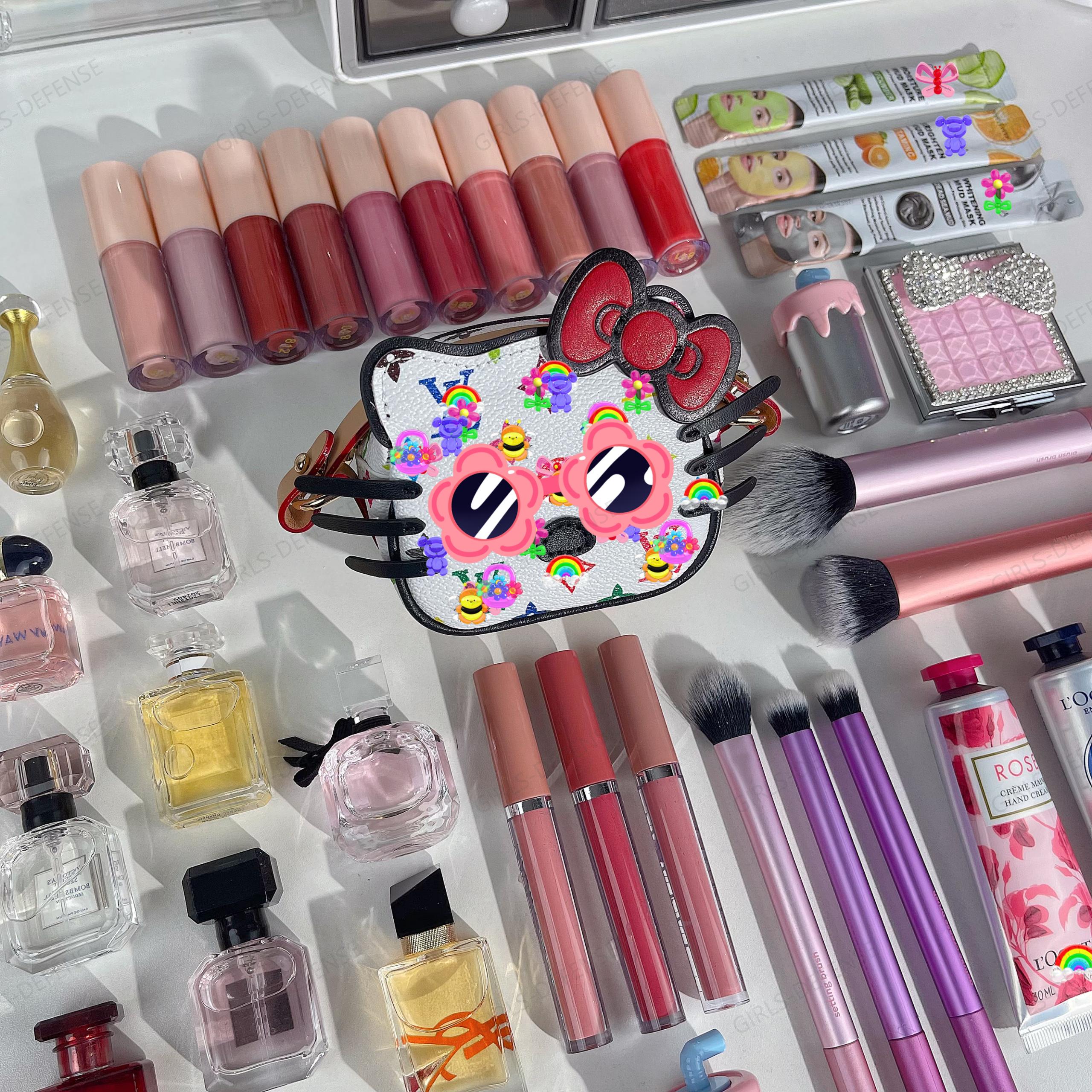 (HOT) Mini designer kitty bag and Beauty 62-IN-1 Set