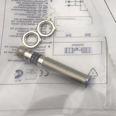 Proximity Switch Ib040bm70va3 Plug-in Three Wire Four Wire PNP Normally ...