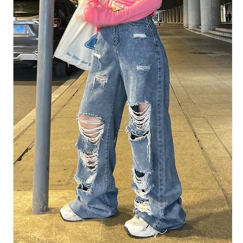 STREET SHOT BEGGAR RIPPED JEANS