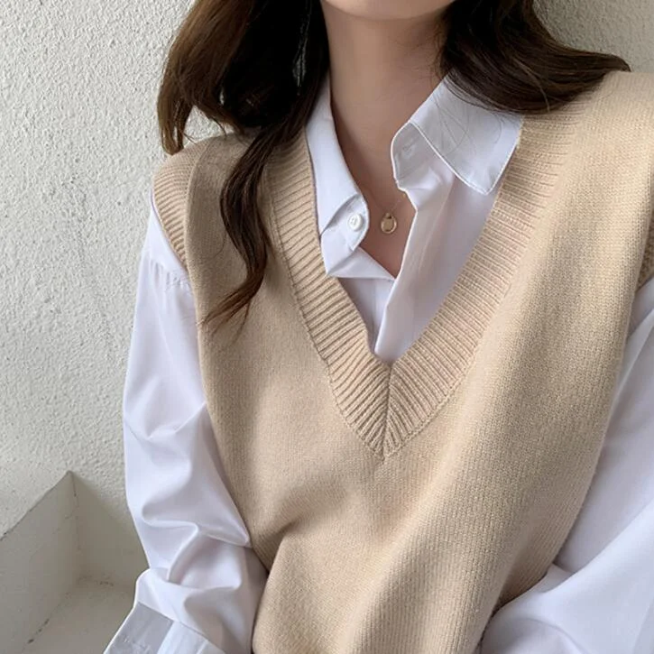 LAZY V NECK SWEATER VEST