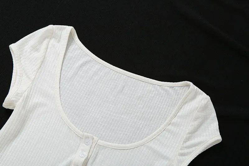 WHITE U-NECK CROP TOP