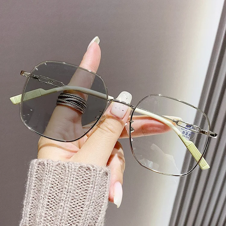 New Style Photochromic Myopia Glasses Men Women Metal Color Changing ...