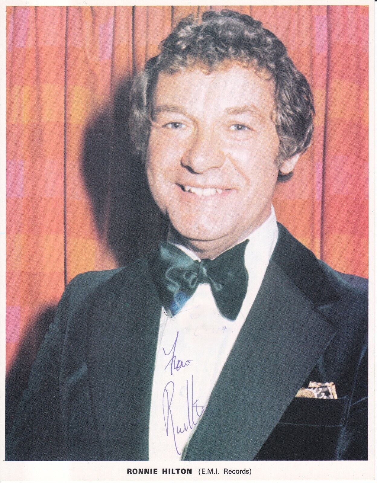 English Singer and Radio Presenter RONNIE HILTON Signed Promo Picture (A)