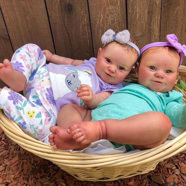 (New)20" Cute Lifelike Handmade Silicone Smile Reborn Twin Sisters Kaylee and Molly