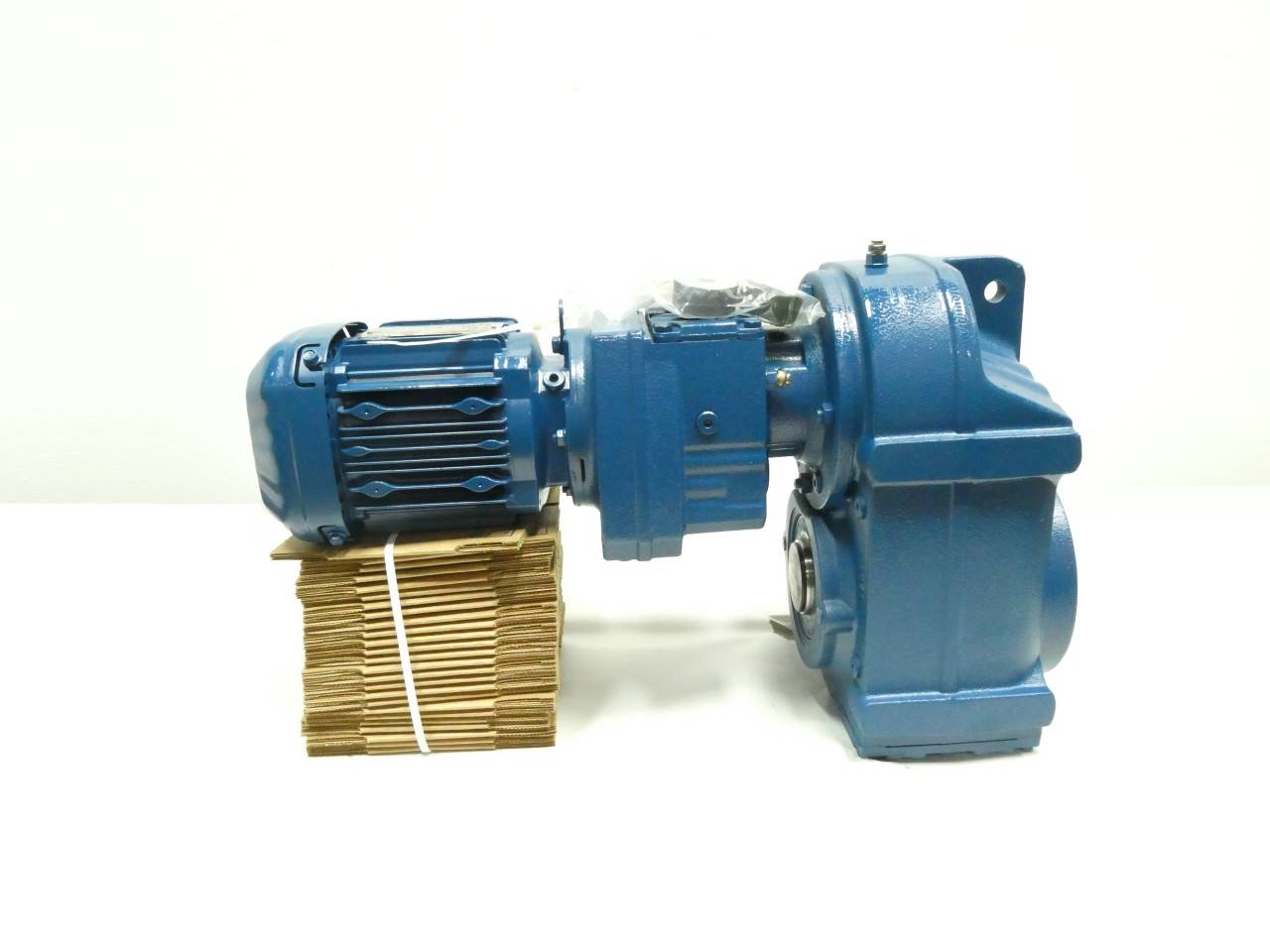 Strong competitor,SEW EURODRIVE FA57/GR37 DRS71S4 3.1RPM 3PH 0.33HP 230 ...