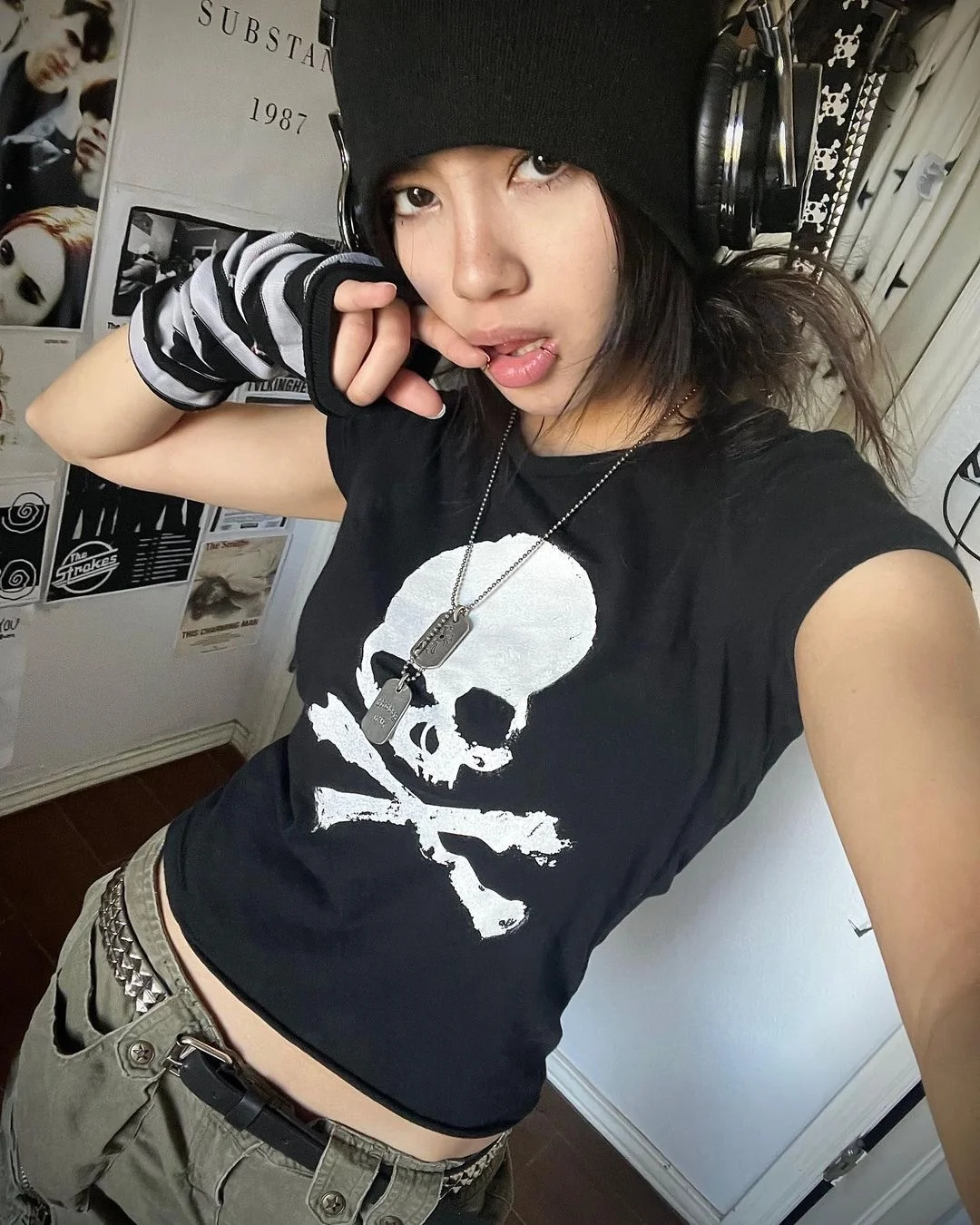 GOTHIC SKULL PRINT CROP TOP