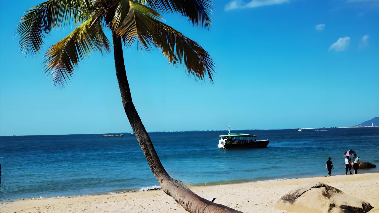 Hainan: China's Tropical Paradise