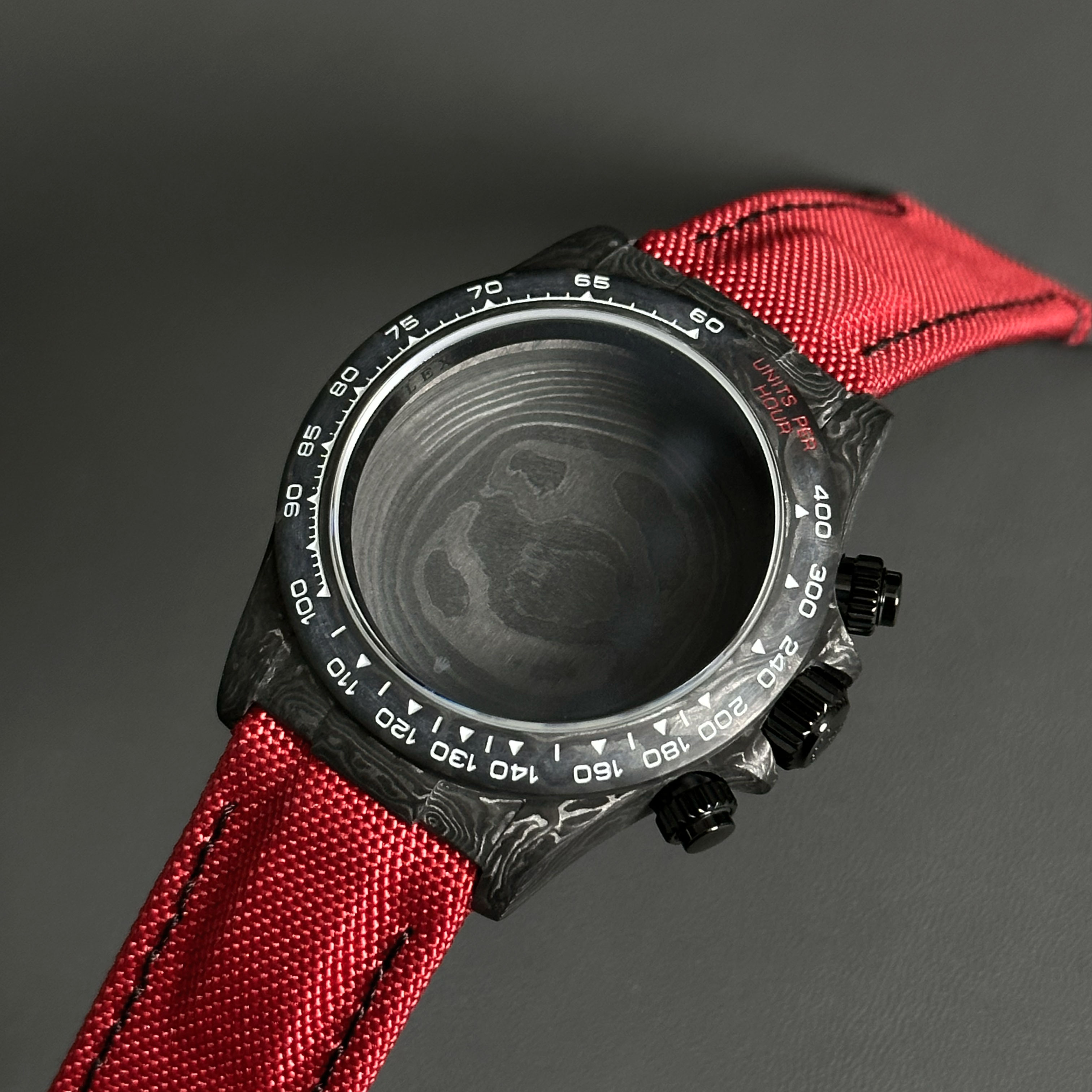 DAYTONA® 40mm Custom Carbon Fiber Case 40mm & Fabric Strap (Red)