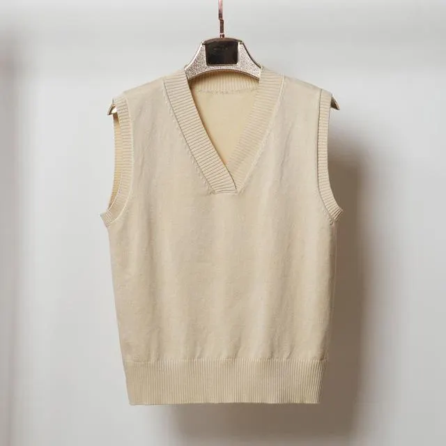 PLUS SIZE SOLID COLOR KNIT SLEEVELESS VEST