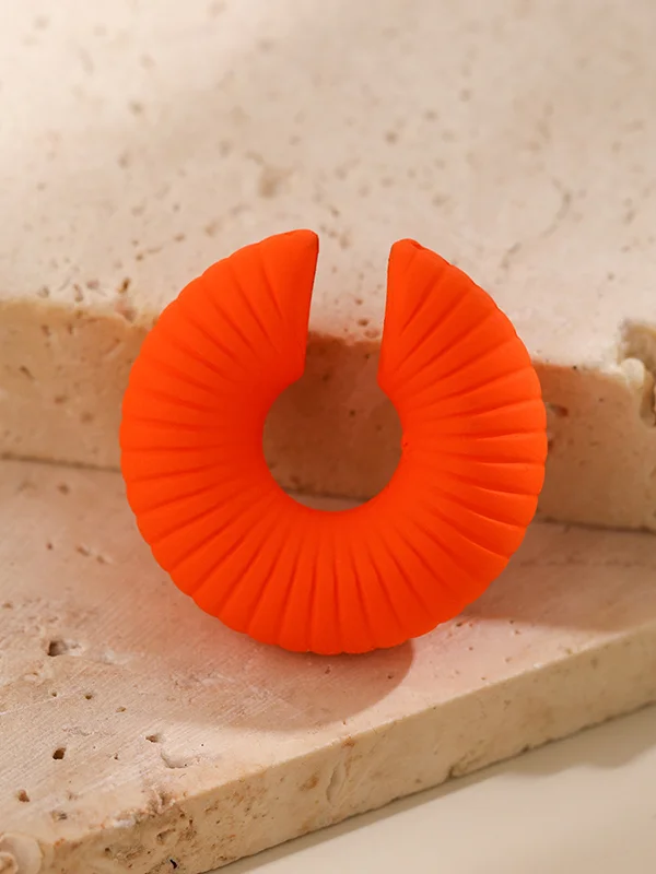 Symmetric Sophistication: Geometric Solid Color Ear Clips - Accessories