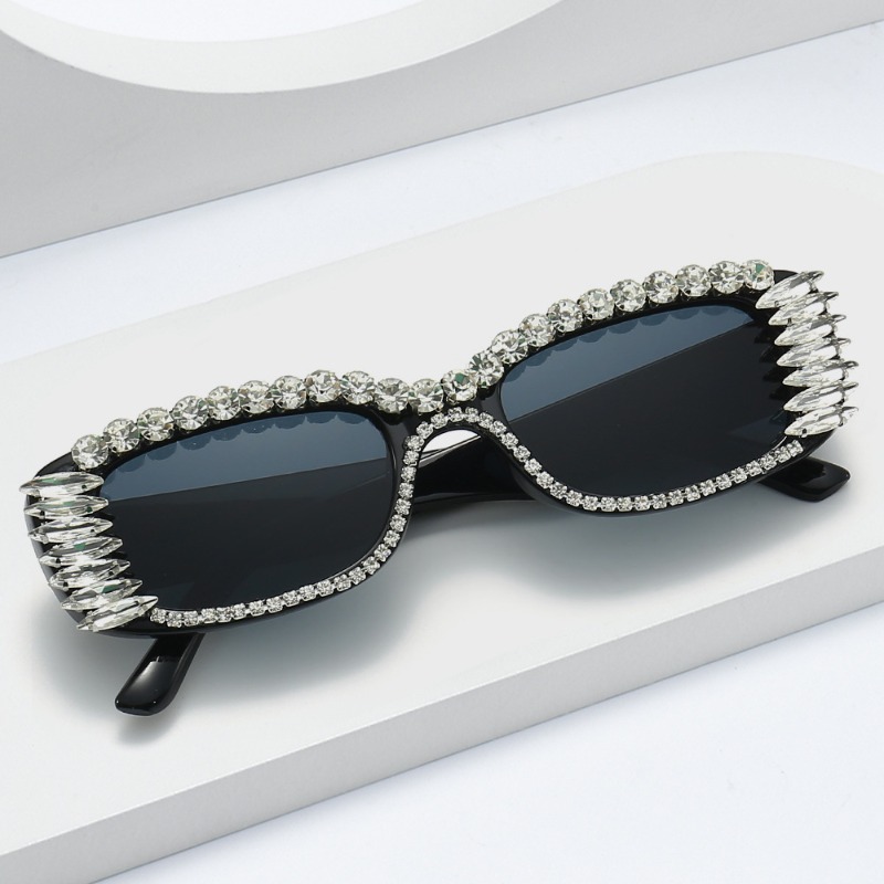 Personalized Square Diamond Studded Sunglasses Small Frame Street Photo ...