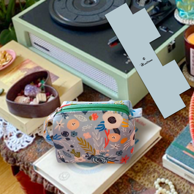 Easy Cute Zipper Bag - Template + Instructions Included