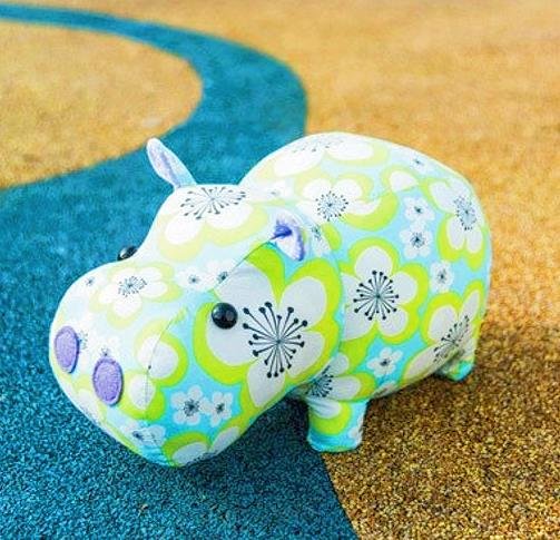 PDF Patchwork Hippo Quilt Pattern
