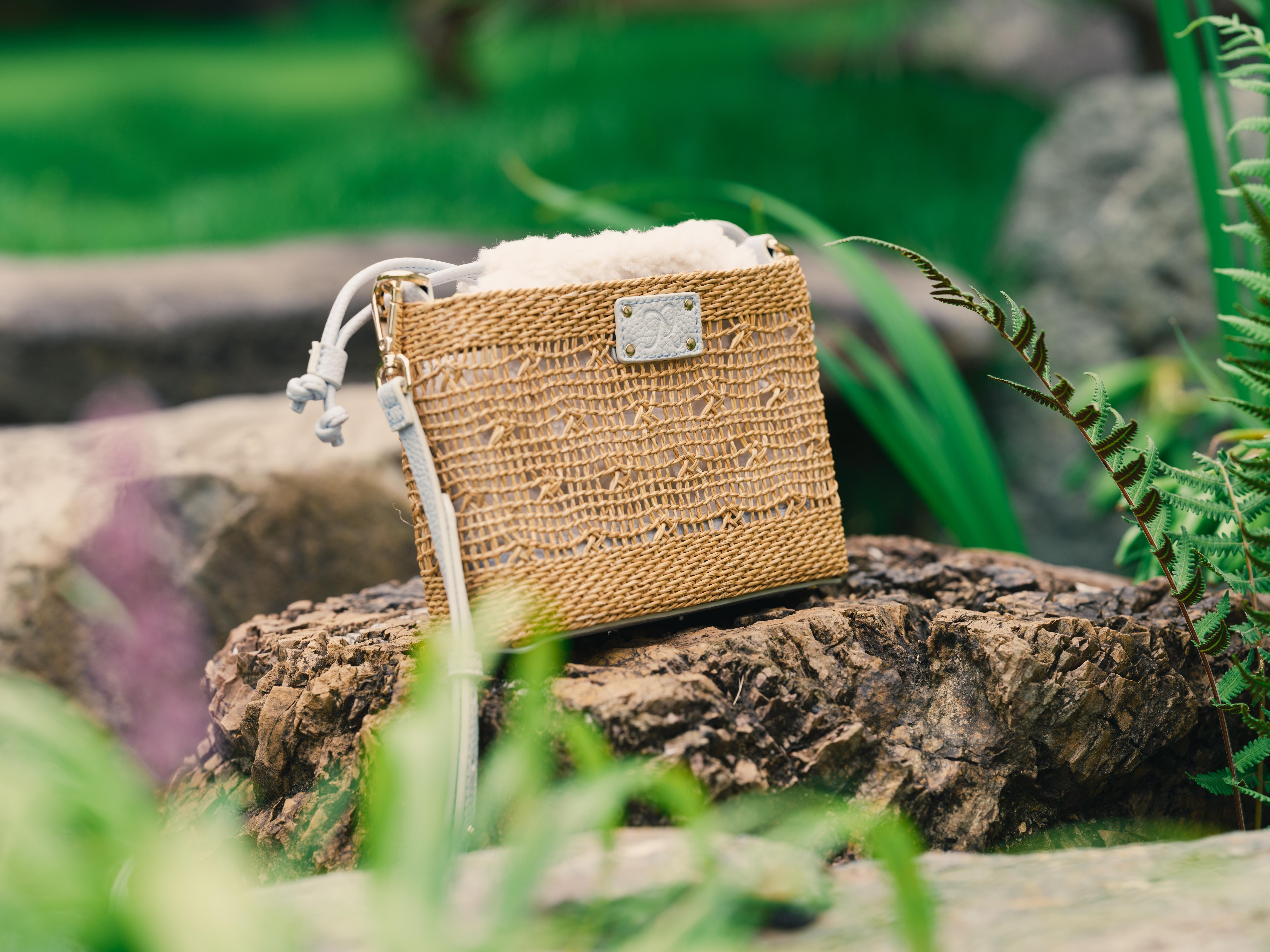 Fluffy Basket 01