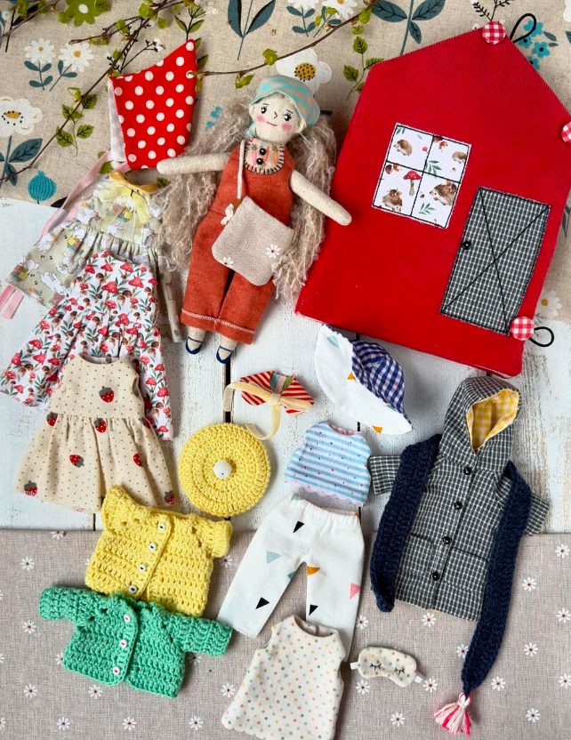 Sweet Rag Doll House Sewing Template – With Clothes + Instructions