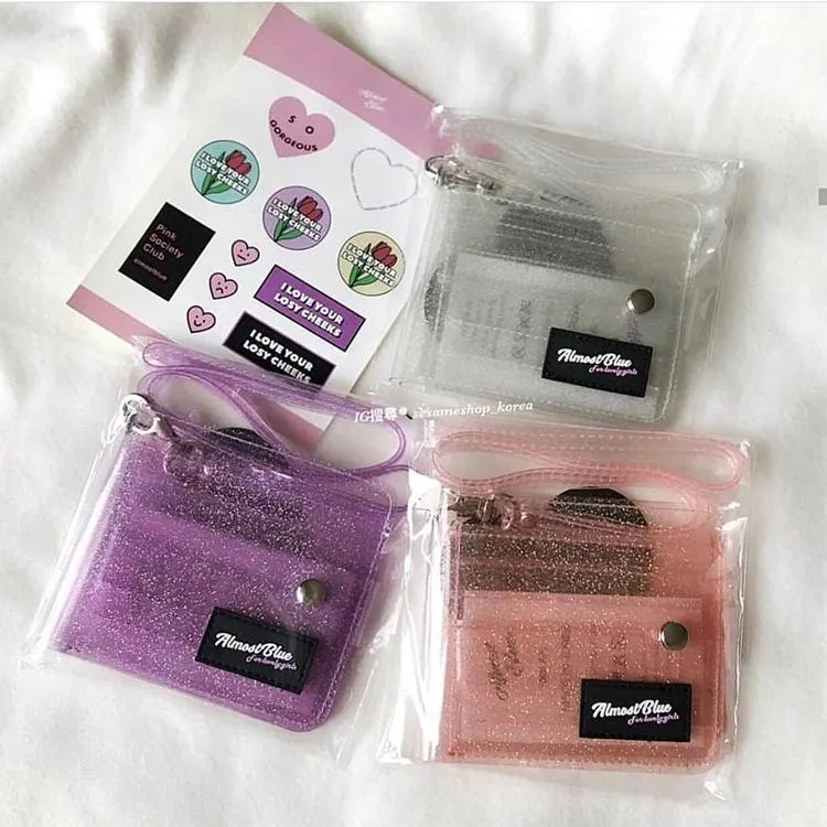 TRANSPARENT FOLDED ID CARD HOLDER