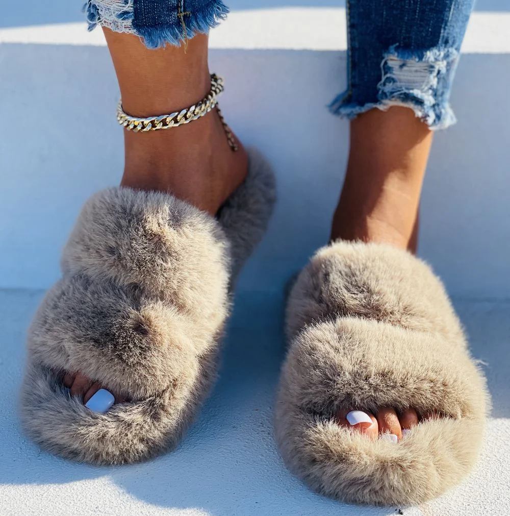 2021 Fashion Modern Slippers Women Winter Outdoor Fur Slides Fluffy ...