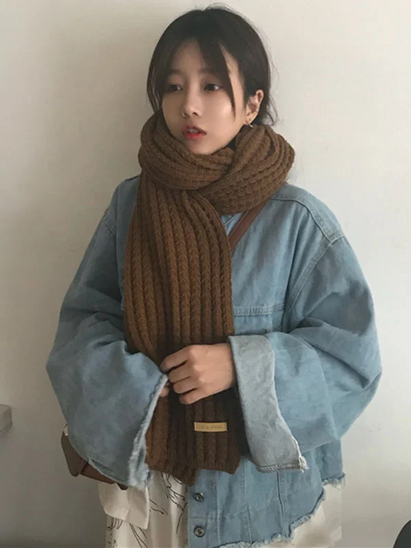 Elegantly Knitted Solid-Colored Scarf for Timeless Style and Warmth