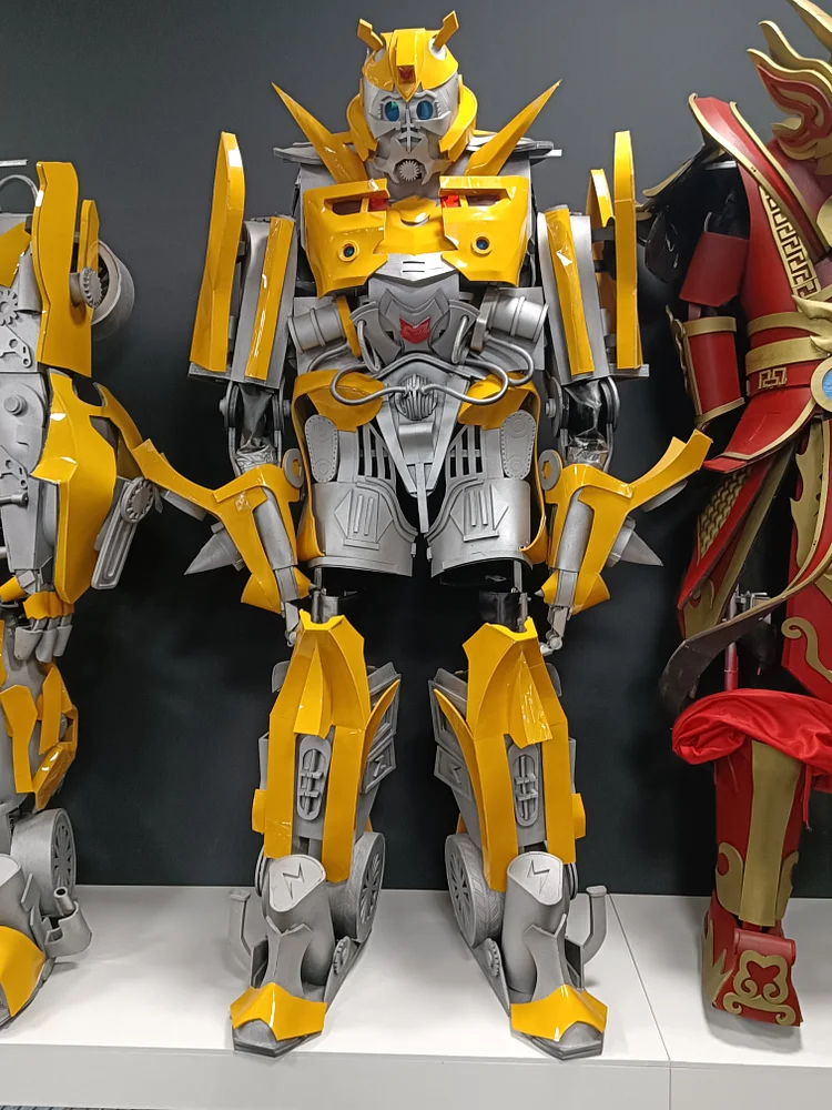 Wearable Bumblebee Mech