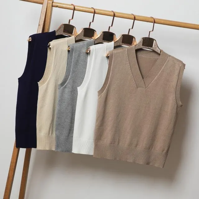 PLUS SIZE SOLID COLOR KNIT SLEEVELESS VEST