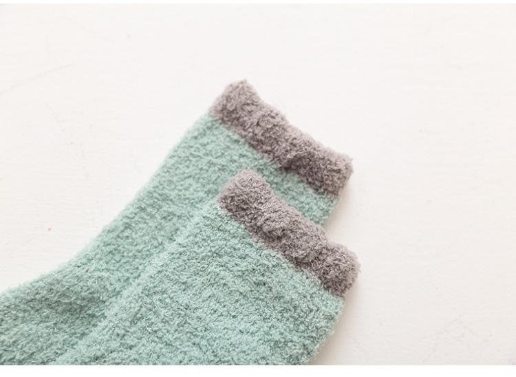 Color Matching Floor Socks