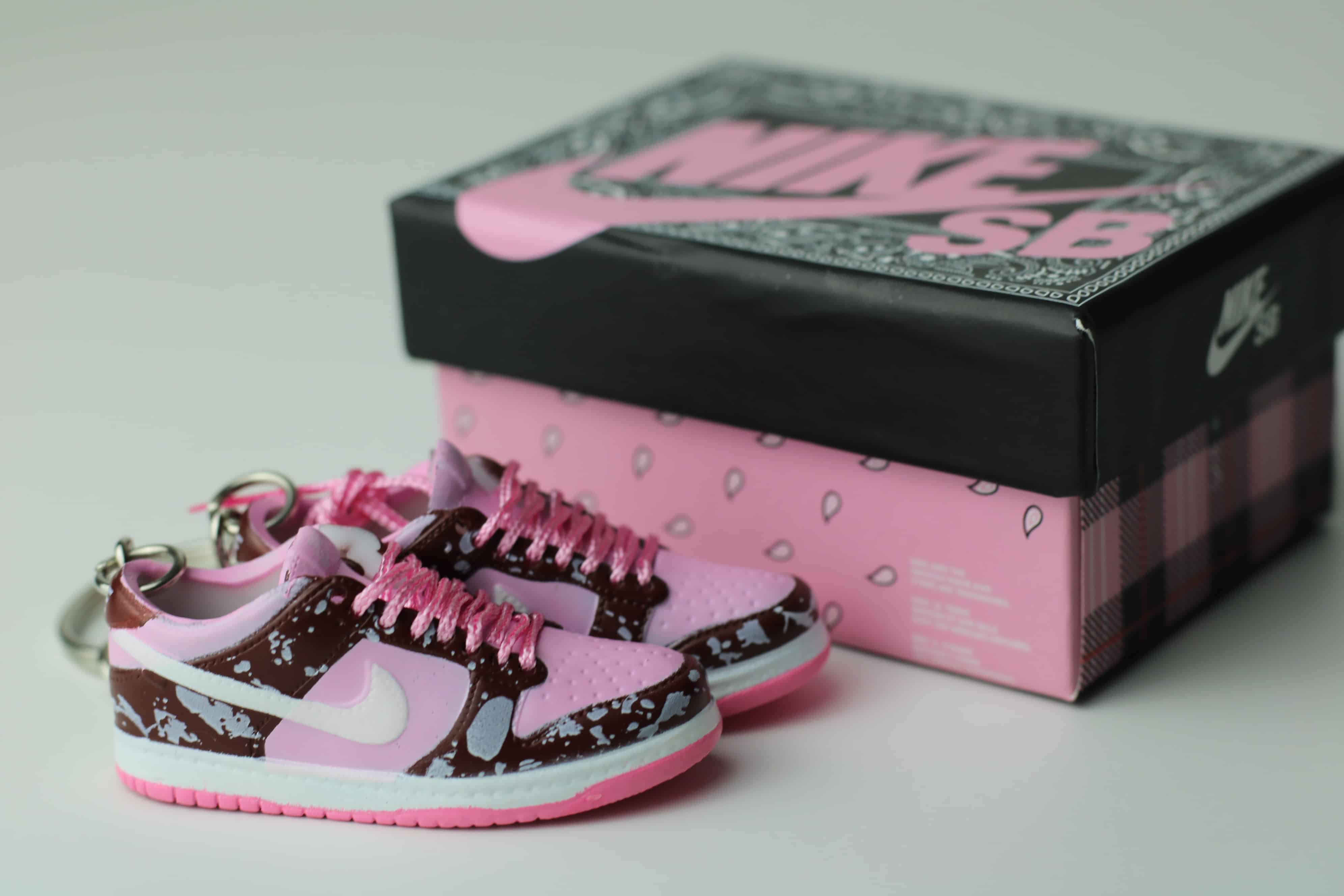 SB Dunk Low Pinky Dinky -Sneakers 3D Keychain