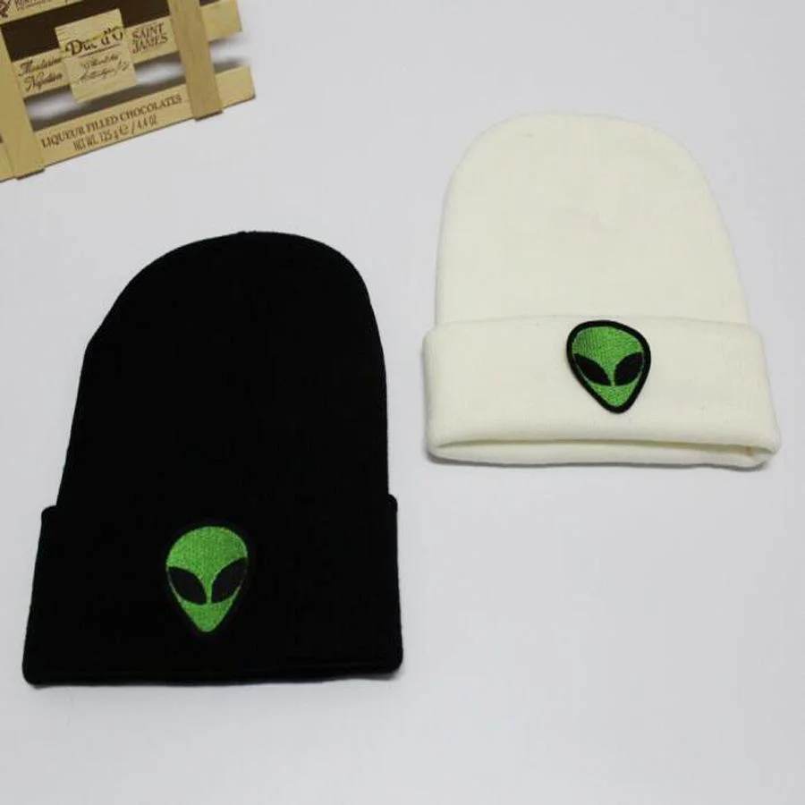ALIEN EMBROIDERED BEANIE HAT