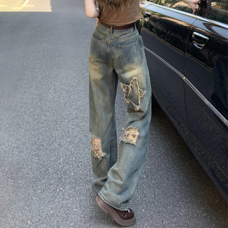 RIPPED STAR PATCH STRAIGHT JEANS