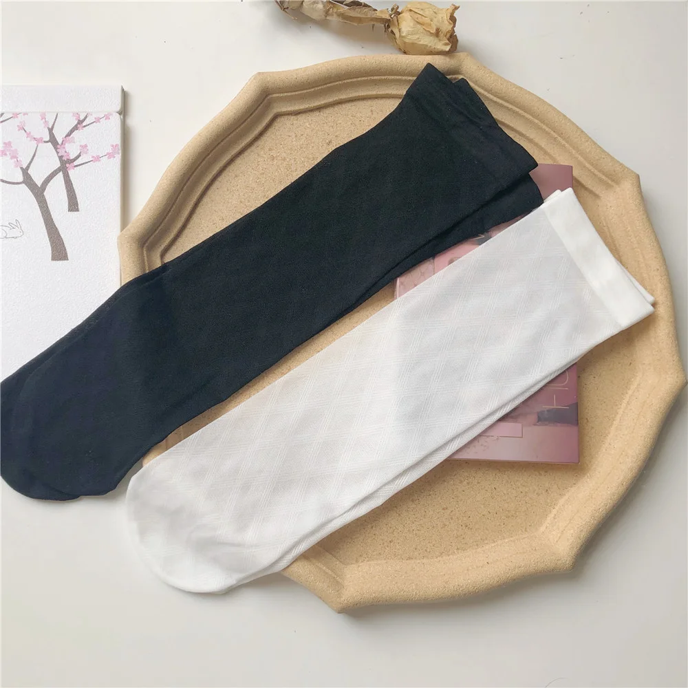 LOLITA DIAMOND CHECK SOCKS