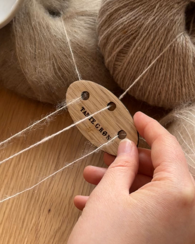 Thread Separator for Knitting and Crochet - Yarn Tangle-Free Holder