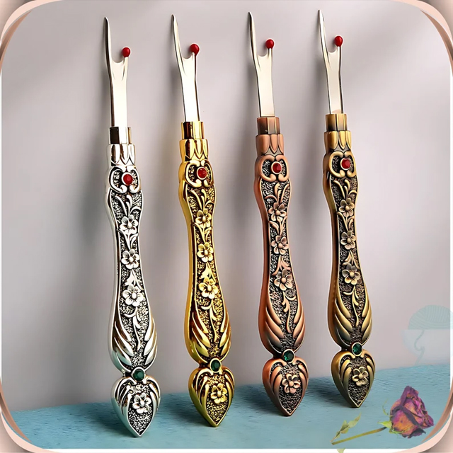 Elegant Metal Engraved Antique & Vintage Style Seam Ripper