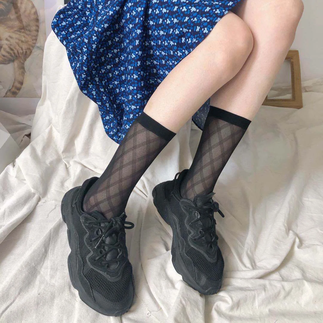 LOLITA DIAMOND CHECK SOCKS
