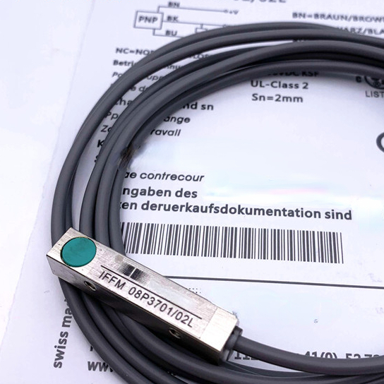Small Proximity Switch IFFM 08P3702/O1L Sensor