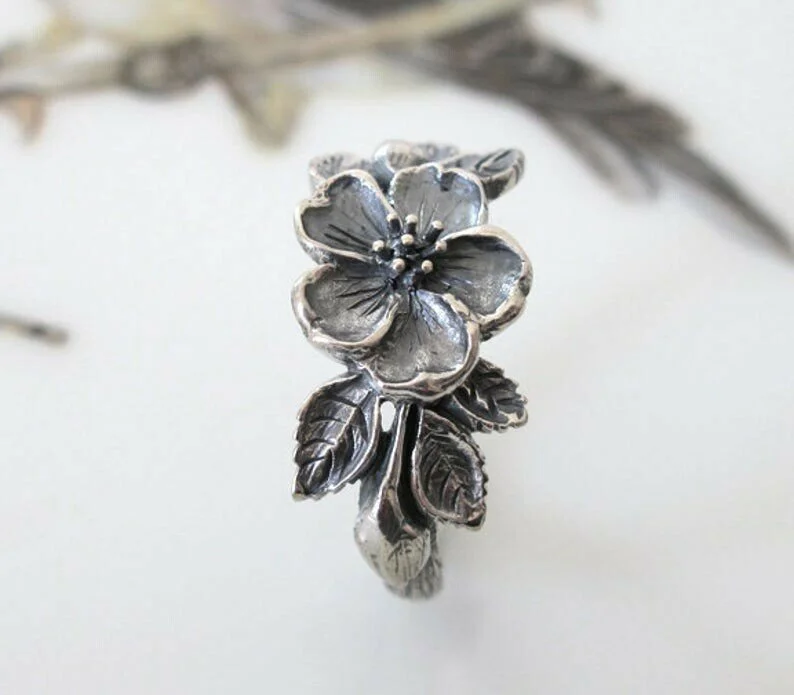 Vintage Flower Leaf Ring