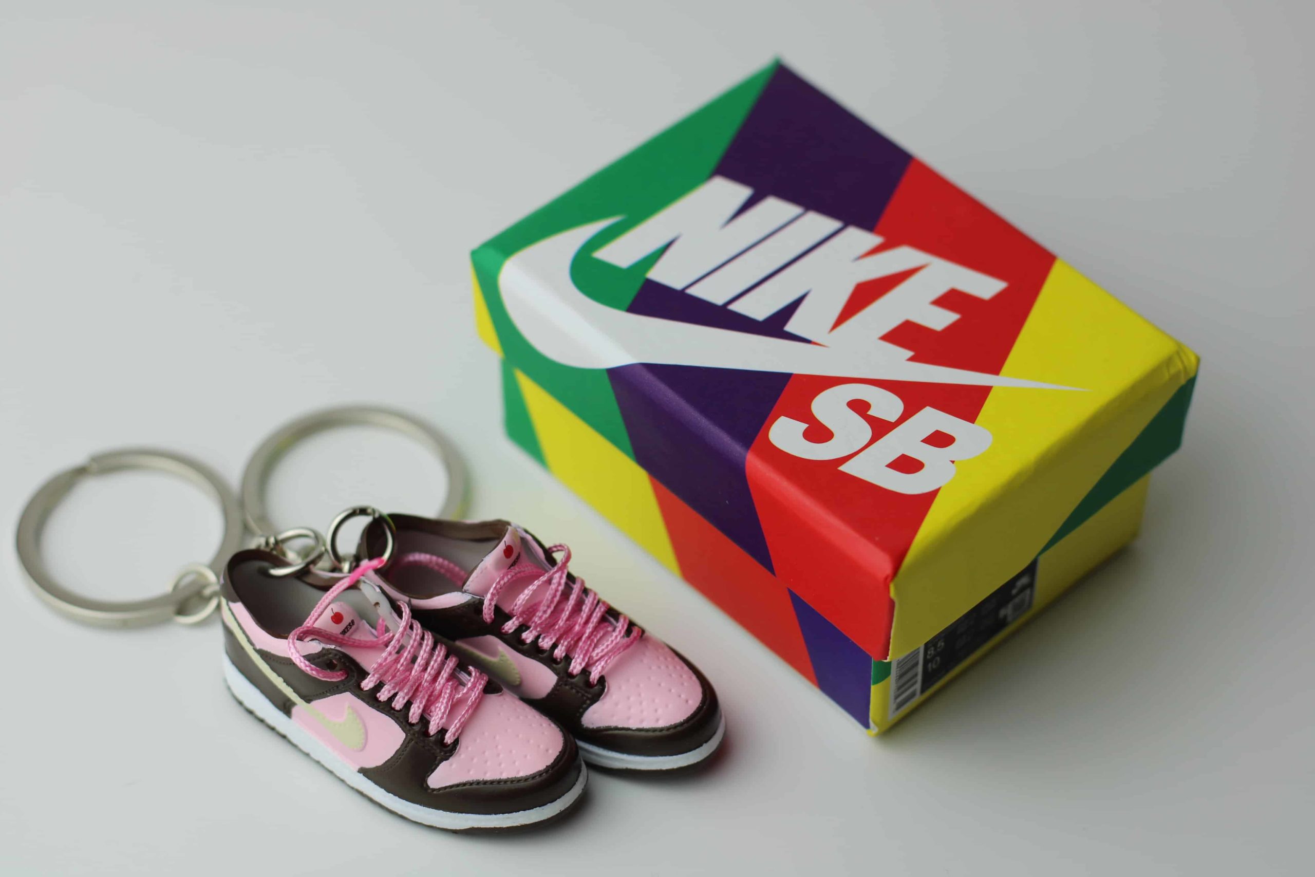SB Dunk Low x Stussy - "Cherry" -Sneakers 3D Keychain