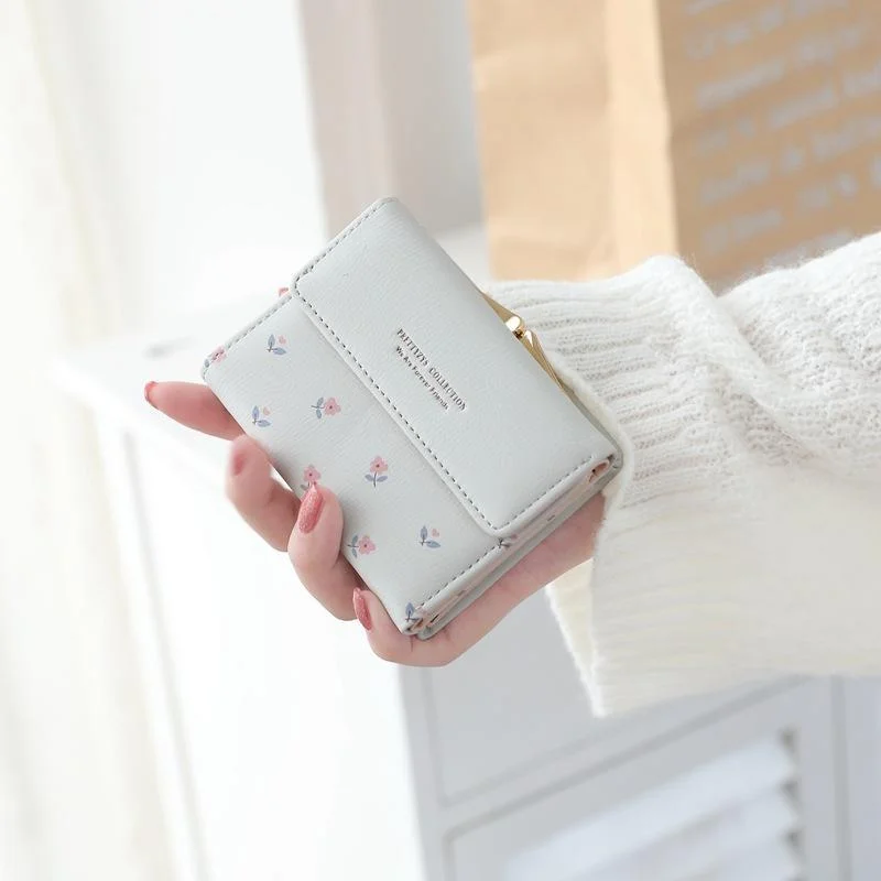 SMALL FLORAL TRI-FOLD PU WALLETS