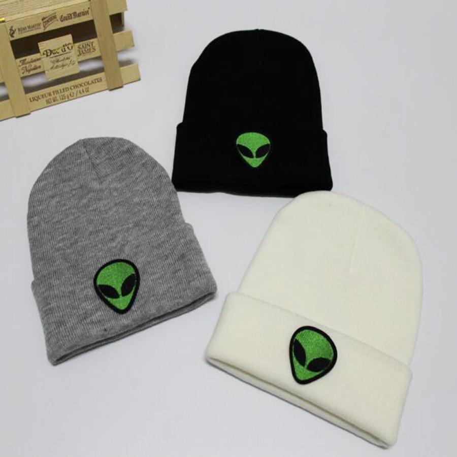 ALIEN EMBROIDERED BEANIE HAT