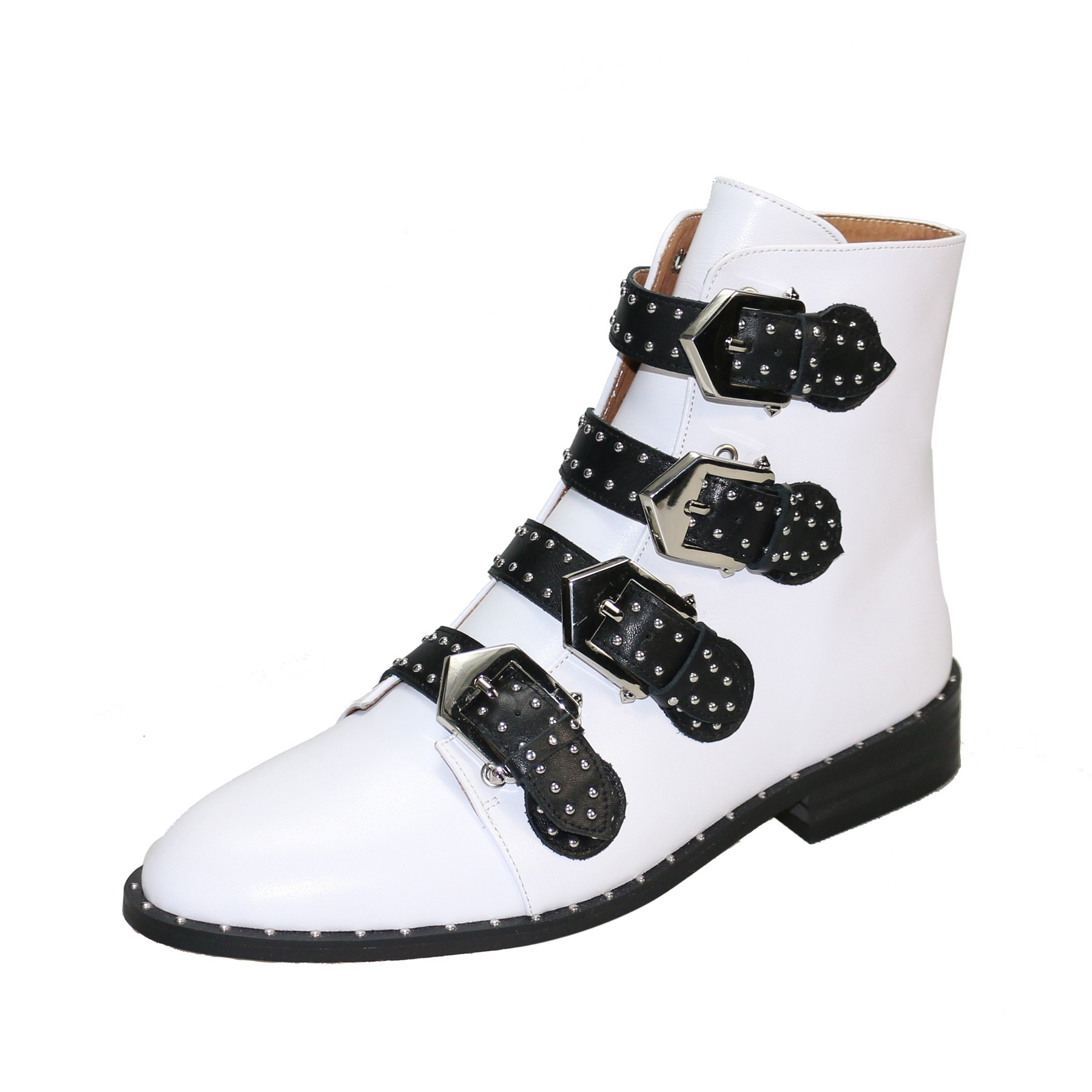 What Is 2E Width? (Shoe Size Chart & Guide)