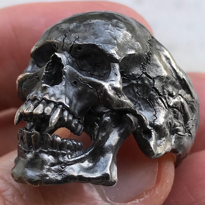 Bloodthirsty Demon Double Faced Skull Ring