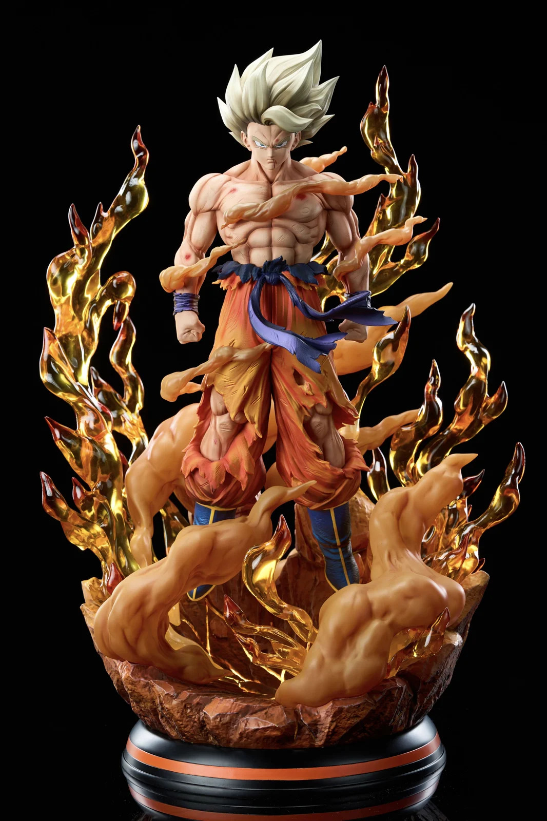 1/6 & 1/4 Scale Super Saiyan Son Goku with LED - Dragon Ball Resin ...