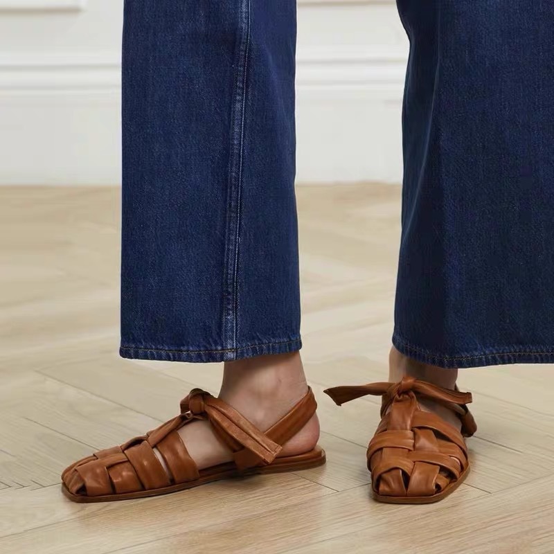 What Is 2E Width? (Shoe Size Chart & Guide)